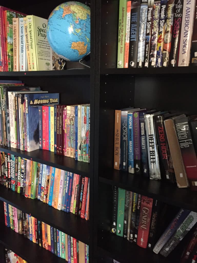 How to Finally Organize All Those Books - Between Carpools