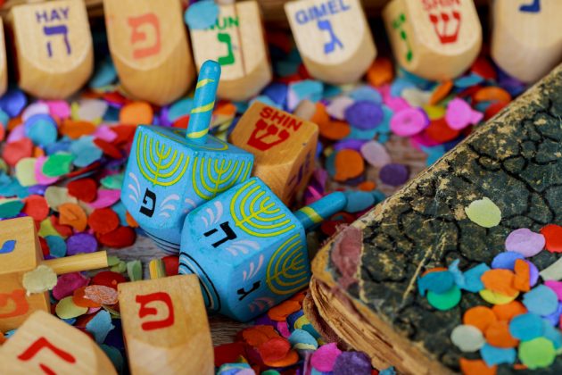 6 Fun Chanukah Games For Your Party - Between Carpools