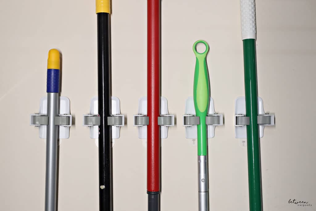 Three Ways to Use This Command Broom Gripper - Between Carpools